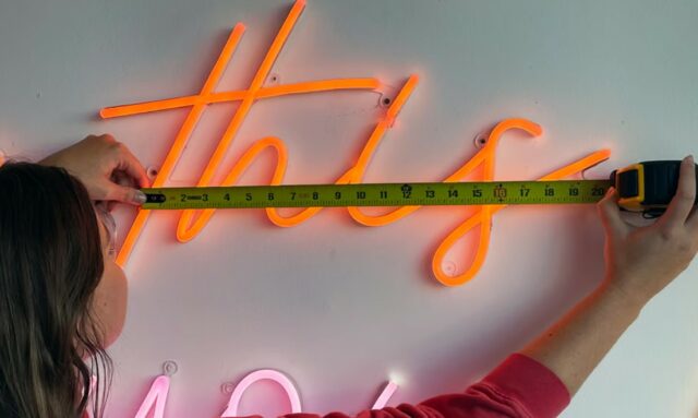 Temukan Ukuran Signage yang Tepat untuk Bisnis Anda